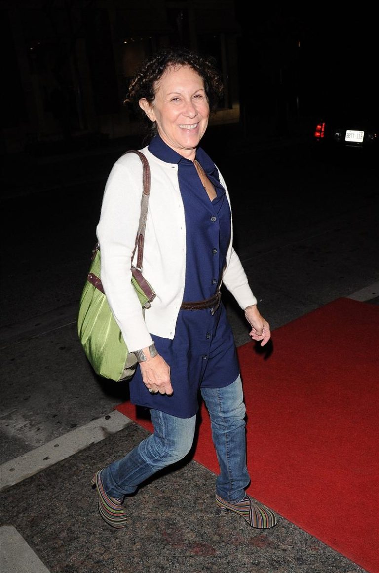 What Happened to Rhea Perlman- News & Updates - Gazette Review