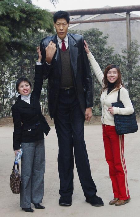 Top 10 Tallest Men In The World - 2018 Update - Gazette Review